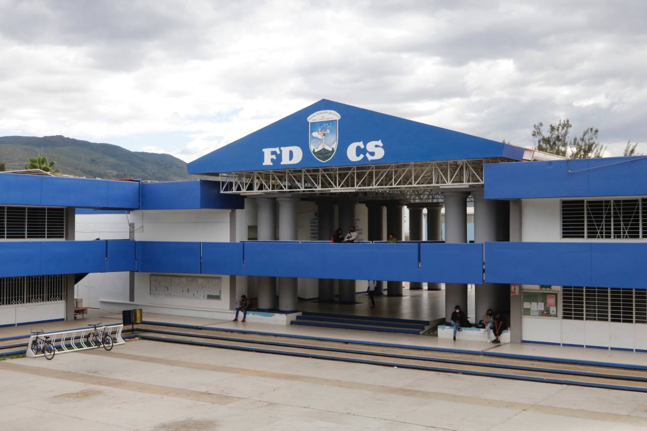 Buscan diversificar la oferta educativa en la Facultad de Derecho y Ciencias Sociales de la ...