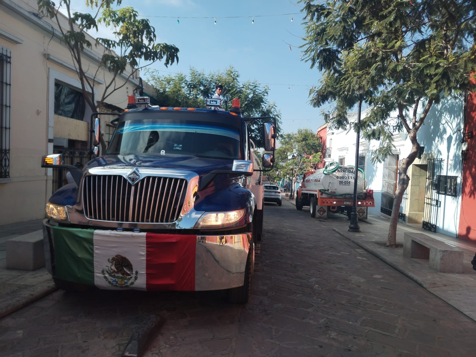 Localizan a conductor de pipa que infringió reglamento al maniobrar en ...